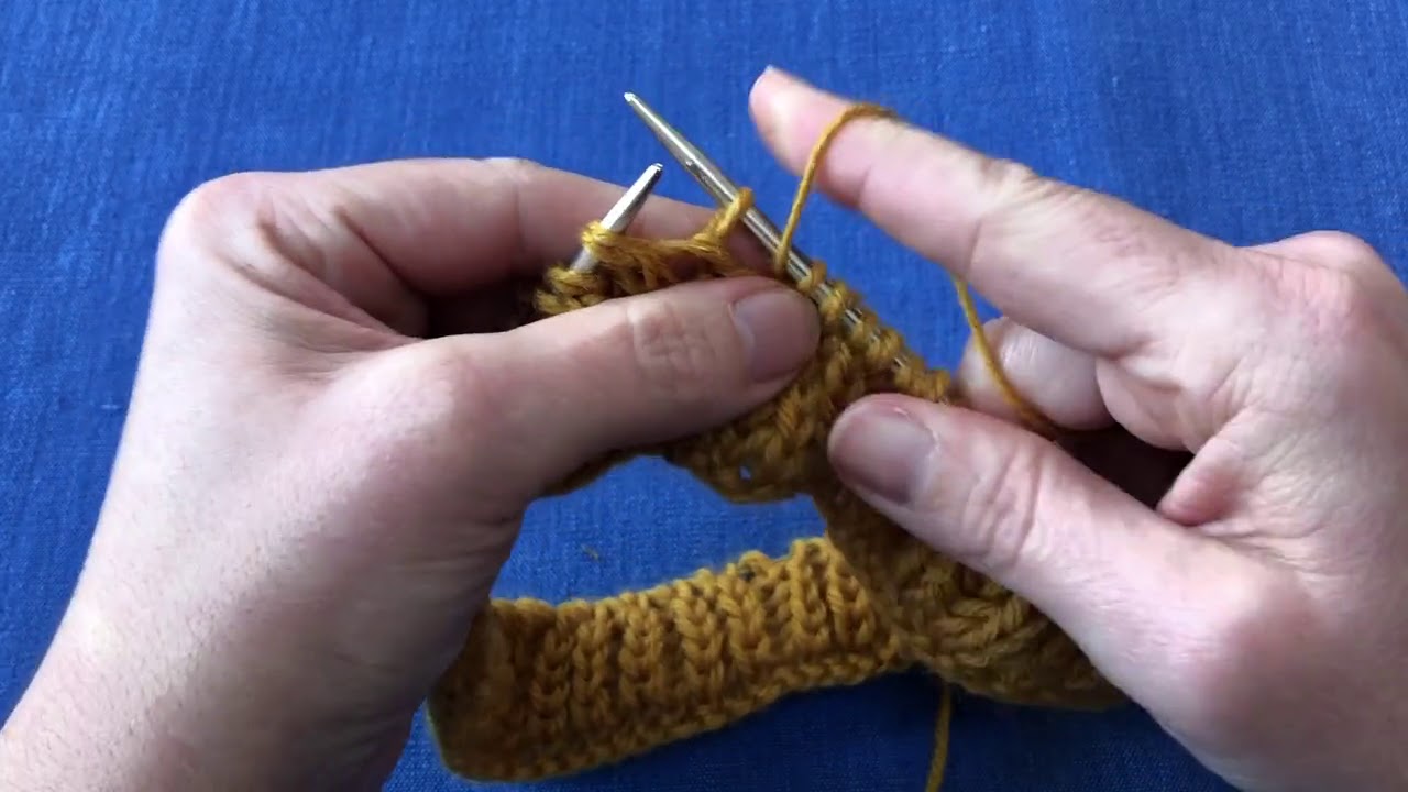 dis brD-der (inglés: BRKRSL DEC) – disminución brioche hacia la derecha